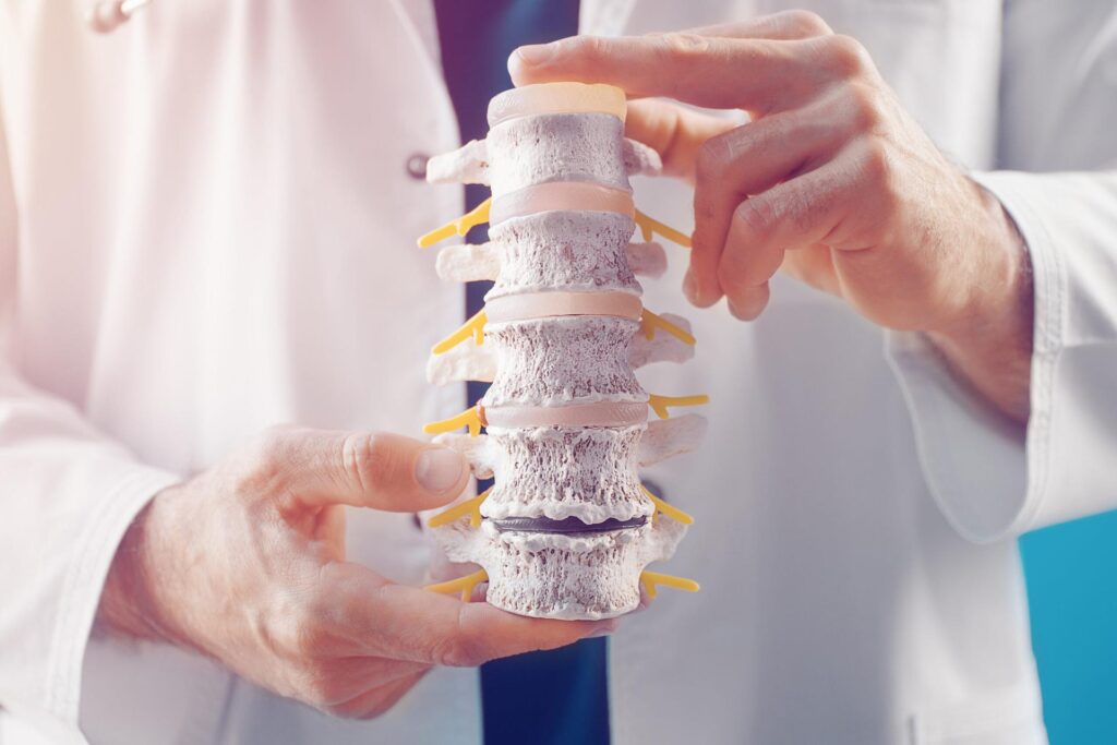 Hernia Cervical: causas, síntomas y tratamiento – Sportsalud